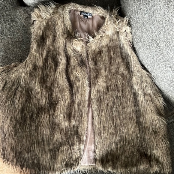 Jackets & Coats | 2x Womans Vest | Poshmark